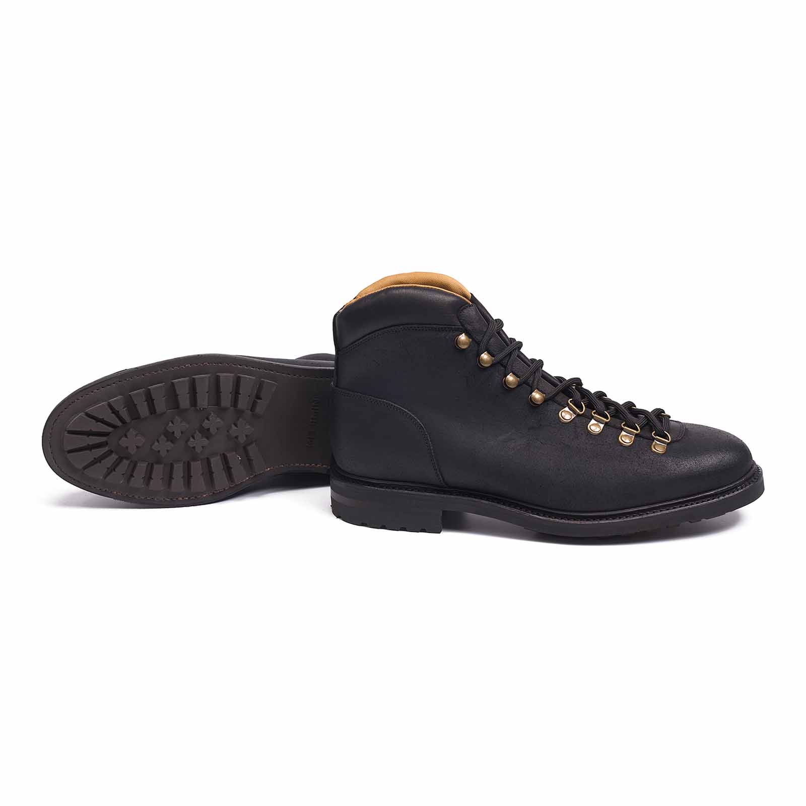 516690 - BLACK WAXY COMMANDER - E (ULTRAFLEX SYSTEM) – Meermin Shoes